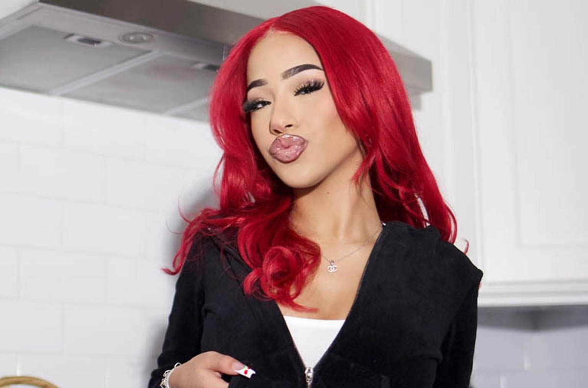 All Details About the Internet Personality Aya Tanjali - Second Skin ...